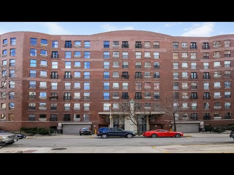 711 West Gordon Terrace, CHICAGO, IL Presented by Chris Stefani.