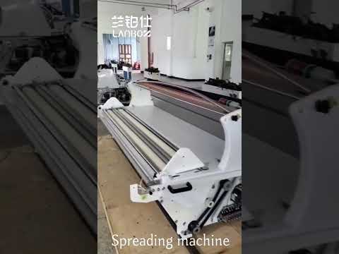 Users in Zhangjiagang, Jiangsu Province use live video shots.