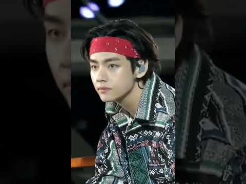 Taehyung in bandana is everything 😩