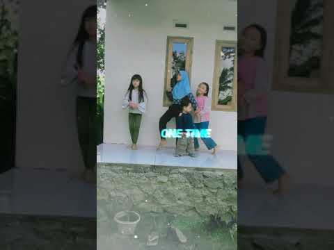 adik dan kakak lancek