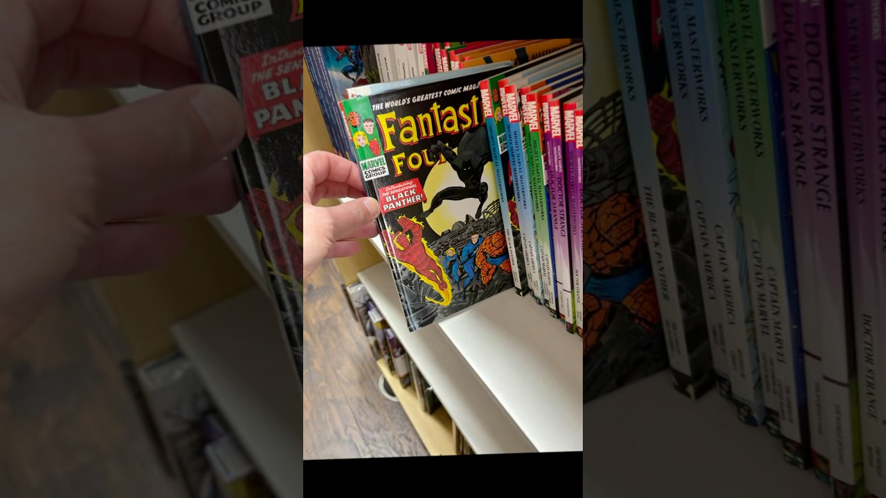 Marvel vs DC Compact Comics Showdown!