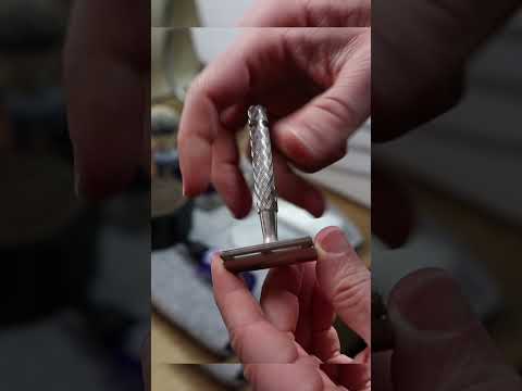 β¨80 Year Old Vintage Gillette Razor πͺ ASMR