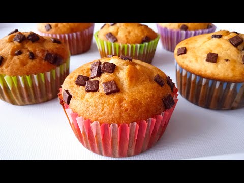 Muffiny s čokoládovými kousky jsou nadýchané a vláčné! Vyzkoušejte! Lahodný TV