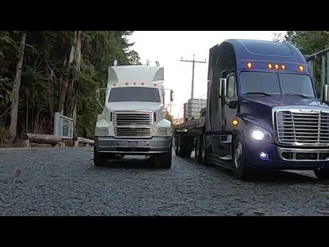 Casey's RC Trucking Season 4, Episode 3 Freightliner Cascadia and Ford Aeromax
