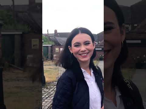 Visiting Knutsford in Cheshire on a rainy Saturday. Beautiful English Village.