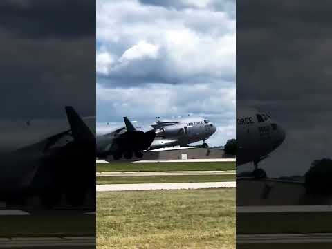 C-17 Globemaster is a Beast #shorts #airforce