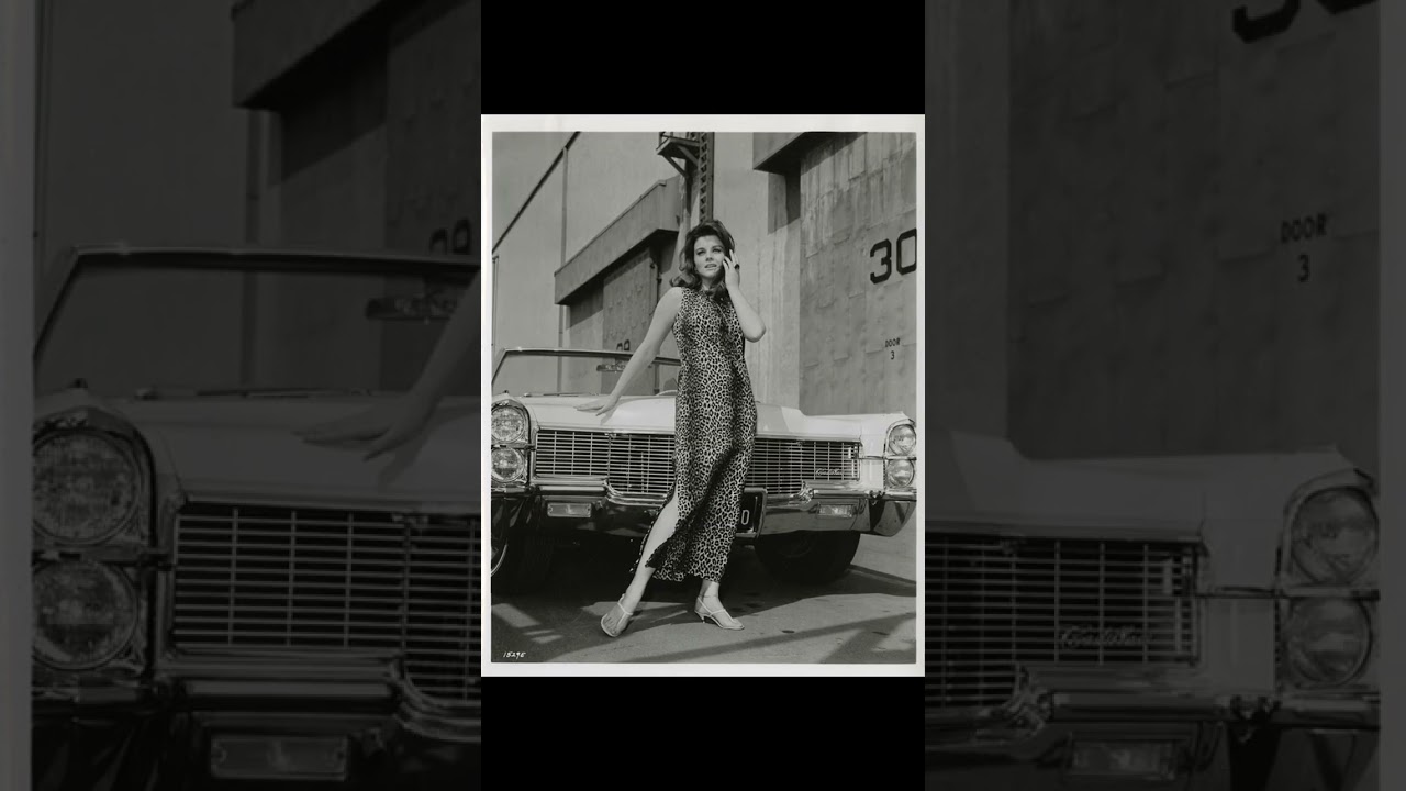 Vintage Glamour in One Timeless Glance 💫