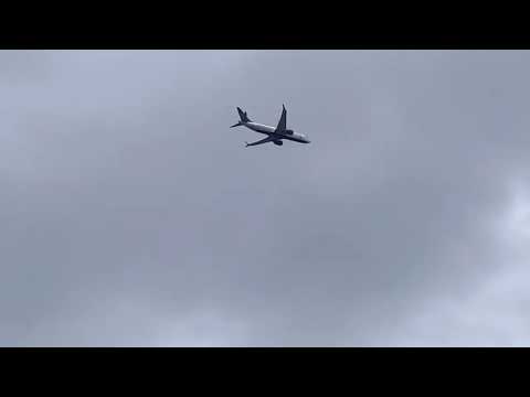 B737 MAX 8 Air Canada YYC-YYZ REG: C-GELJ