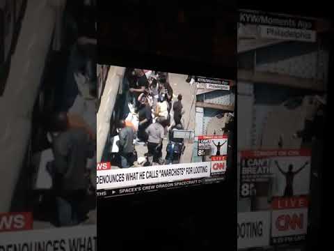 USA citizens stealing stuffs
