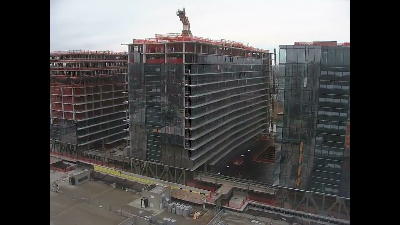 Construction Time Lapse of The Grand at SkyView Parc