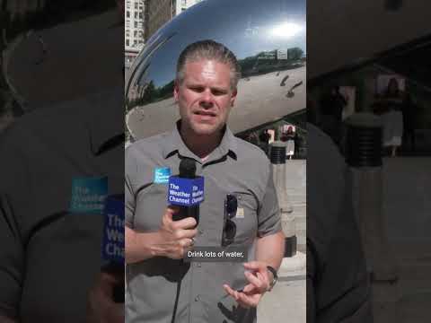 Chicago Under Extreme Heat Warning - Videos by The Weather Channel