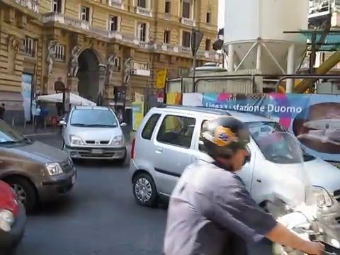 Traffic in Naples (Italy): there're no rules