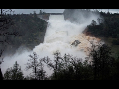Oroville Dam Fail Causes Evacuation of 160,000 People in Northern California