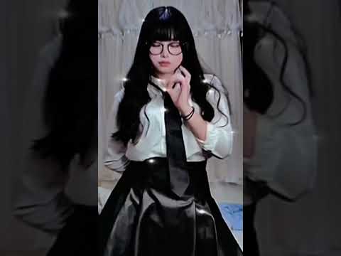 Mumei cewek cantik jepang berdamage