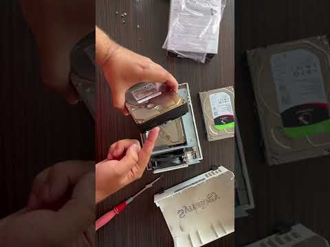How add hard drive to Synology DS216se