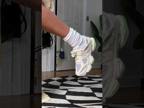THE SLOUCHY SOCK SNEAKER COMBO | AMAZON SCRUNCH SOCKS | FASHION DETAILS IDEAS