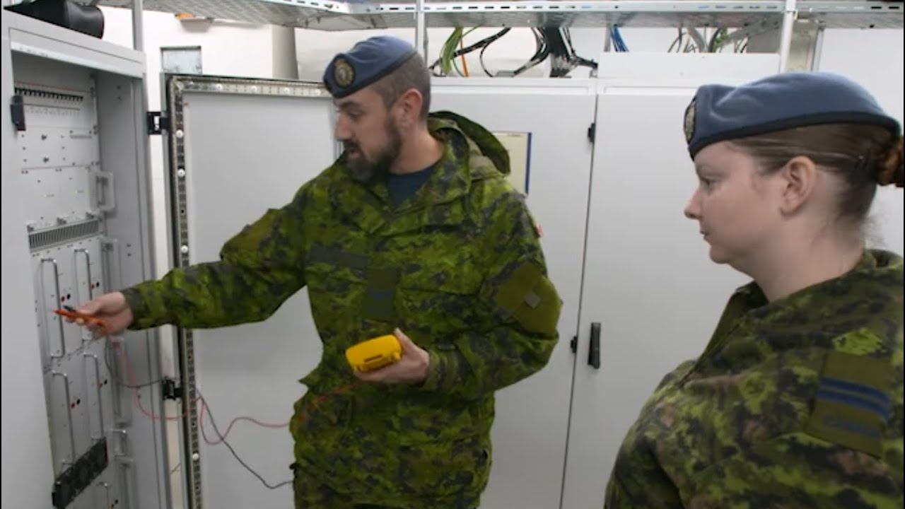 Canadian Armed Forces - Communication Electronics Engineering Officer - English (2021)