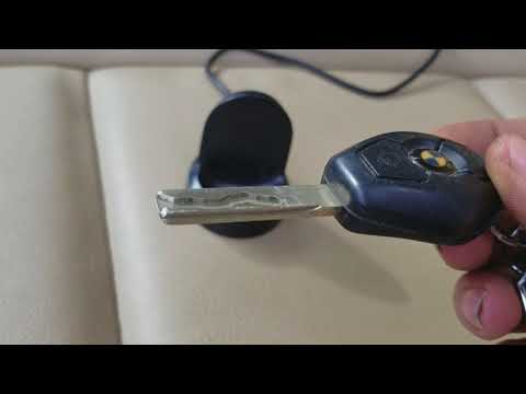 Charging BMW Key Fob