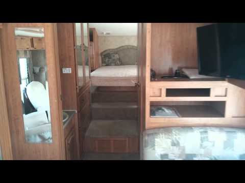 2007 Komfort 22' 5th wheel RV