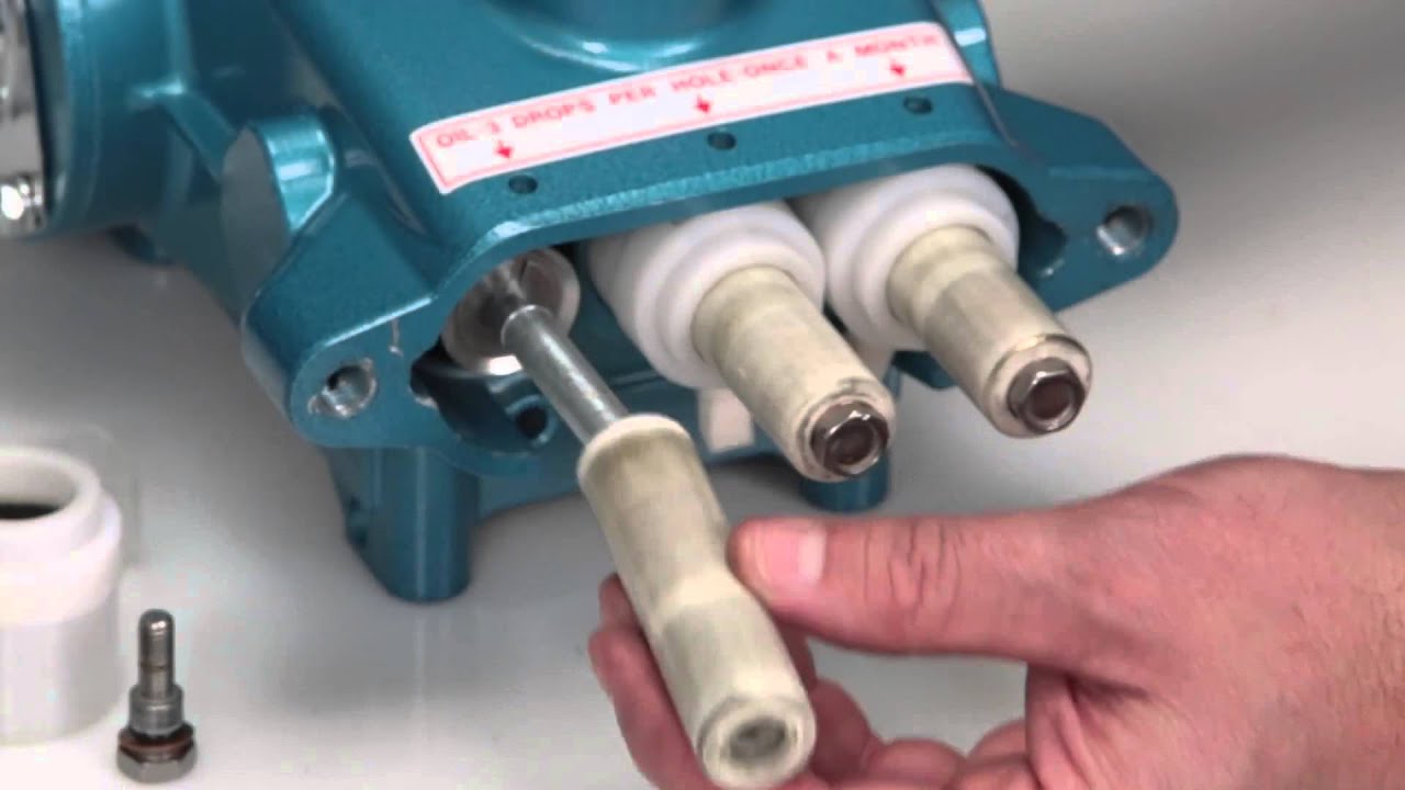 Cat Pump Training Video. Servicing Seals on 310, 340, 350, 30, 31, 34, 35 Pumps.