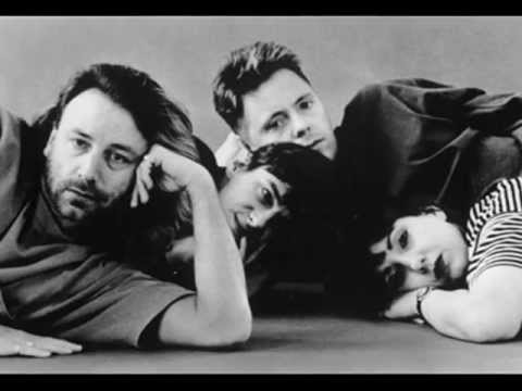 NEW ORDER- BIZARRE LOVE TRIANGLE