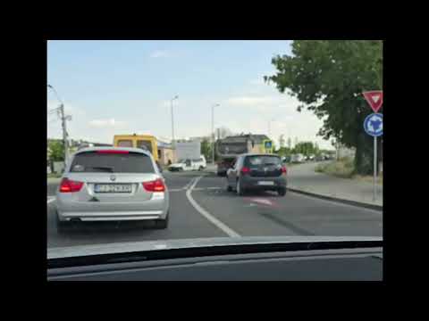 Problema din sensul giratoriu de la Dedeman Turda. Nu se respectă marcajul! (18.06.2024)