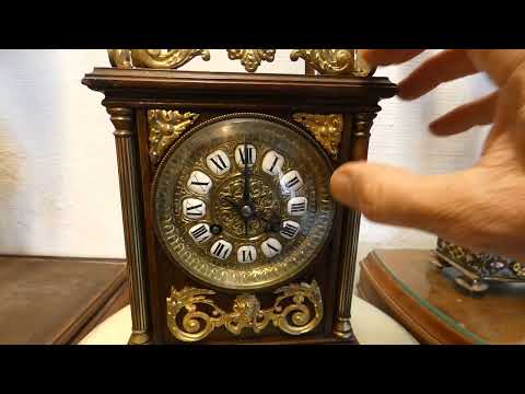 3B042 - French Mantel clock