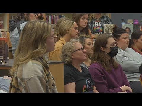 La Center School District holds meeting to debate asking students their pronouns