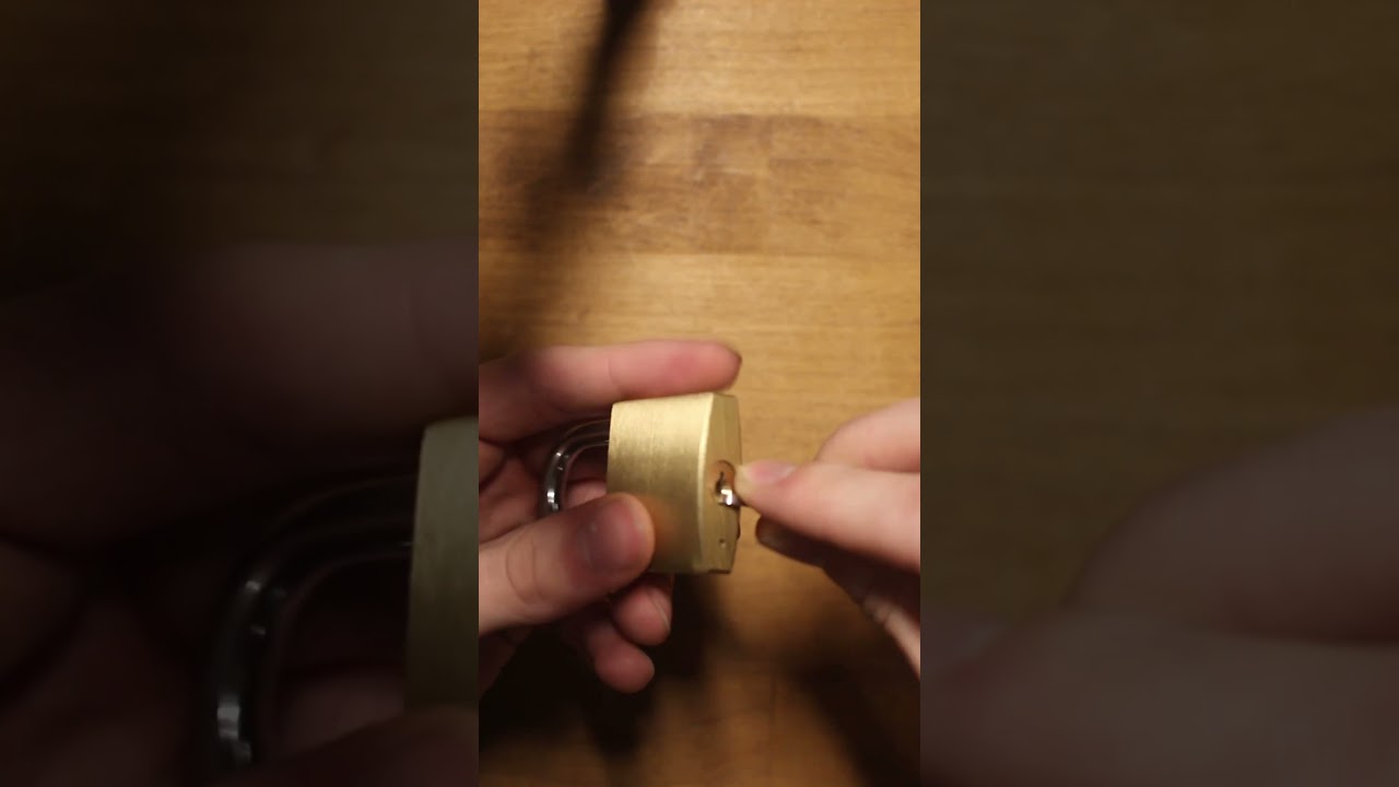 Brass Padlock Picked in 0.5 Seconds