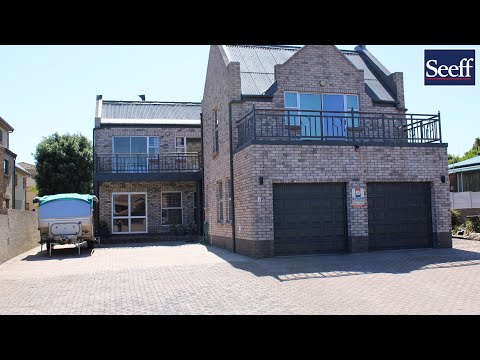 R4,250,000 4 Bedroom House For Sale in Myburgh Park