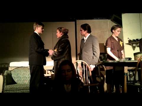 Anne Frank 02-Mrs Van Daan - it's hot in here