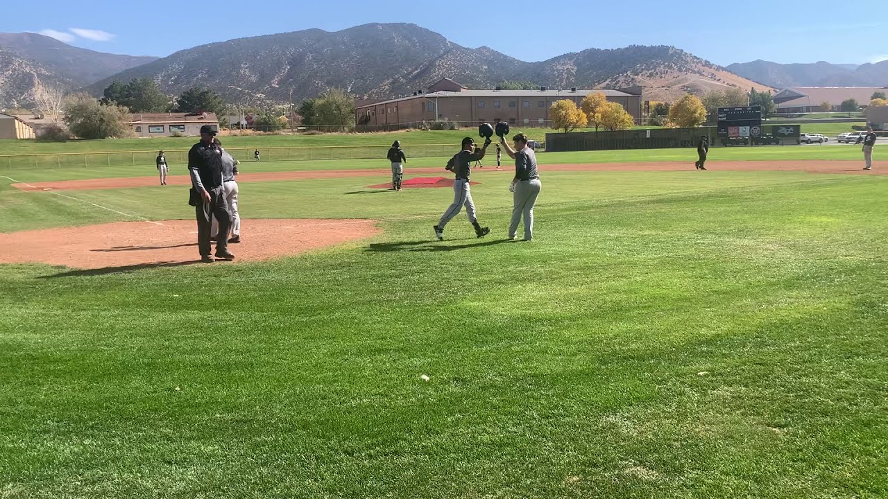 Ethan Lee Hitting a Homerun vs Snow Canyon High School 10/24/2020.