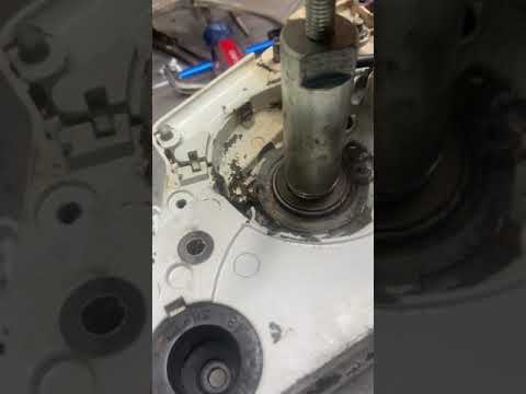 Stihl 026 chainsaw Crank Seal Removed PTO Side