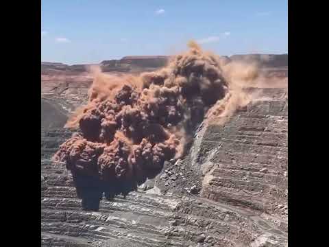 Blasting operations at the Super Pit gold mine in Australia ✔️Since mining began here in 1989, more