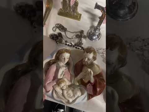 Discover Gems at the Antiques Fair This Weekend #antique #vintage