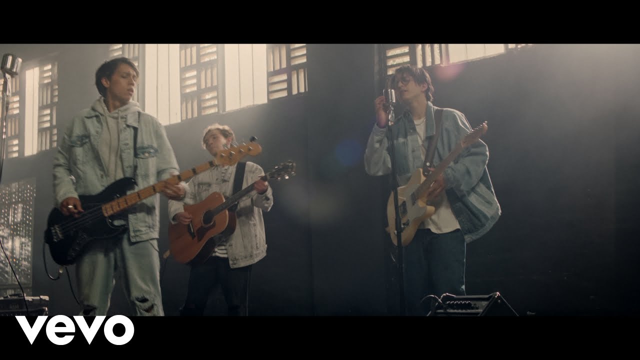 TIMØ - Espejito Espejito (Official Video)