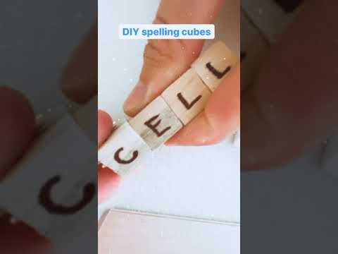 DIY spelling cubes for bilingual and multilingual kids. Teach your kids to read fast and easy.