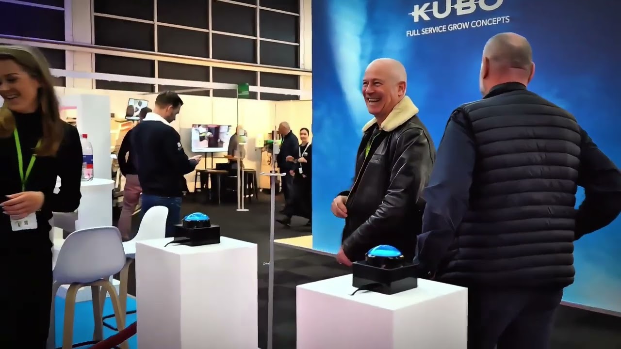 Revolutionising Events and Retail with 3D Hologram Displays