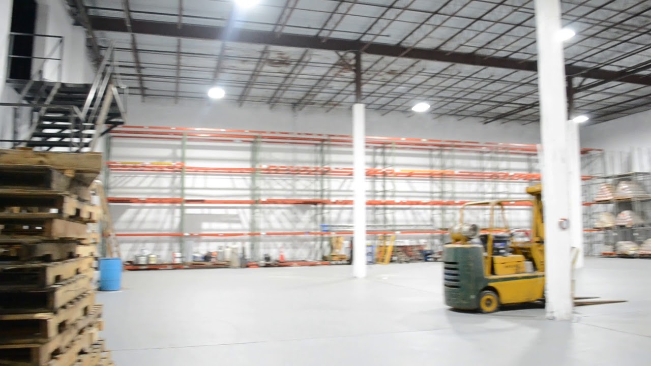 30 Ft. High Ceilings with 3 Loading Docks