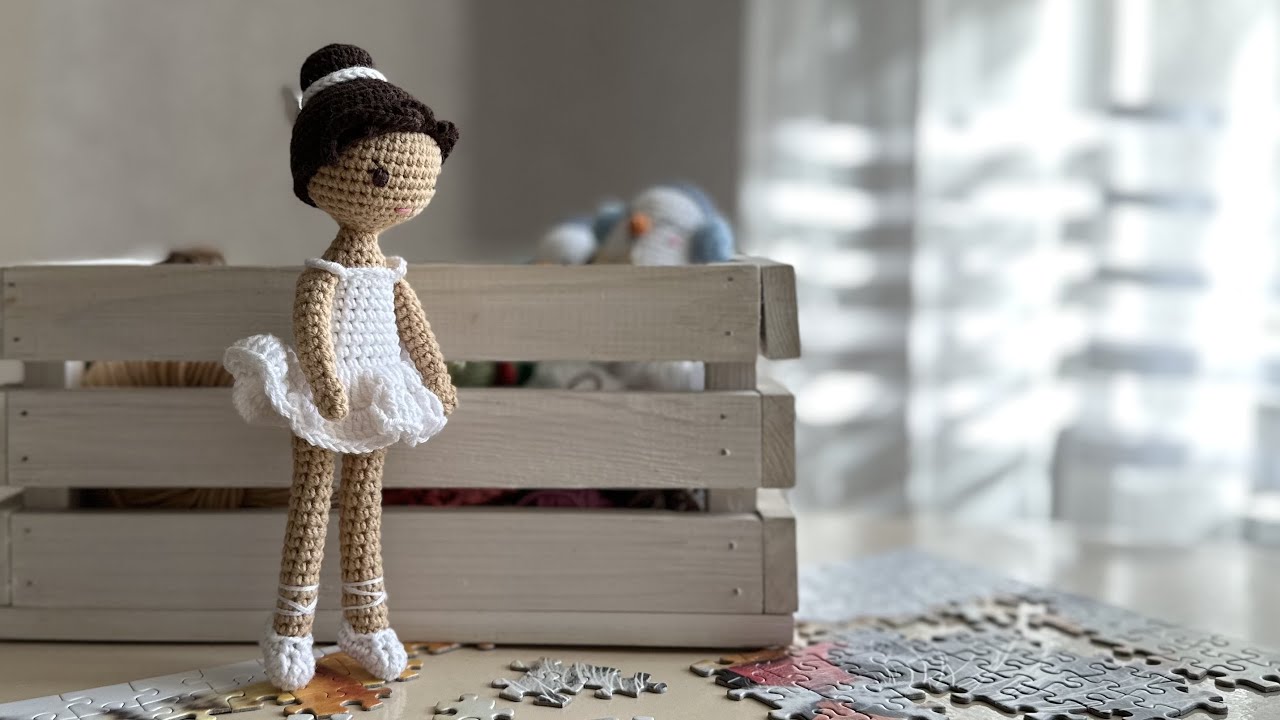 tutorial: how to crochet a BALLERINA,  part 1 (head, hair)