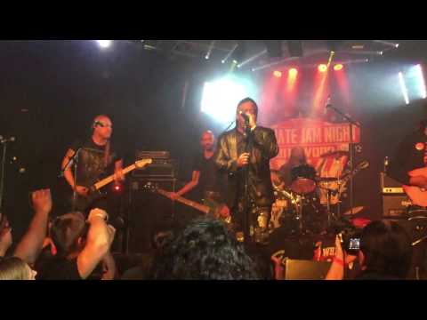 Doc Pays Tribute to Chuck Berry with Black Rock Legends – Doc Coyle