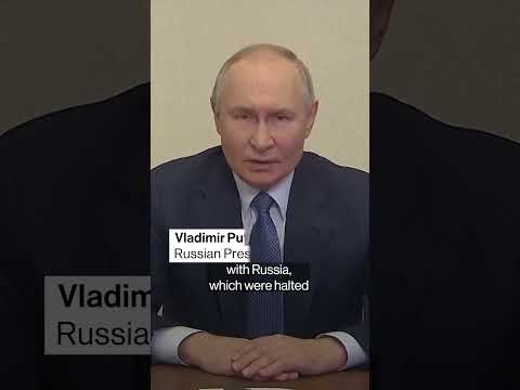 Russia’s Putin Congratulates Trump on Assuming Office