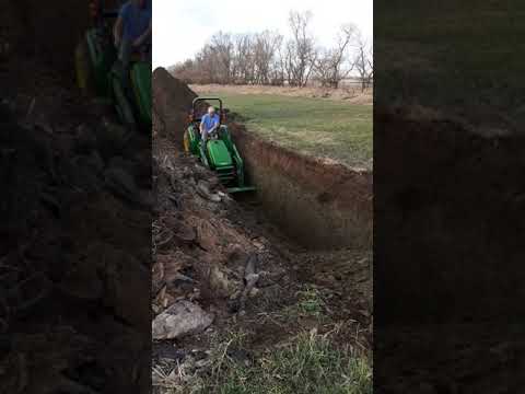 John Deere 3032e