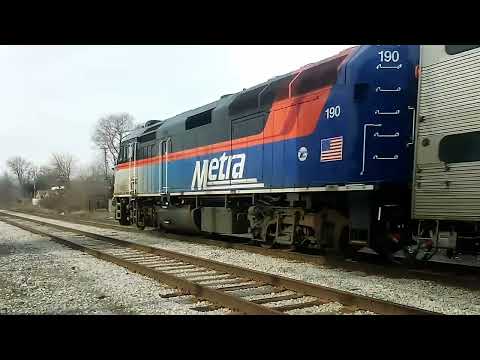 Metra Southwest Line Engine #190 passes through Cicero Avenue in Oak Lawn again.