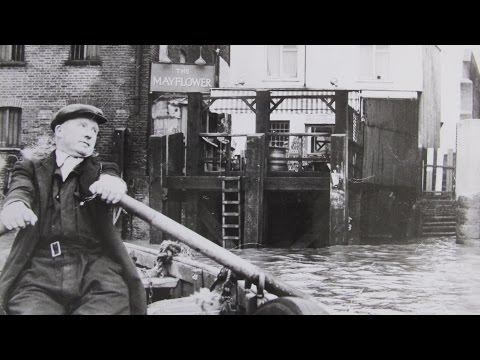 The Weekend Millionaires – An Oral History of the Thames Lightermen ...