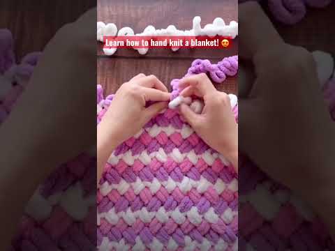 Learn how to hand knit a blanket! Super easy!!! 😍 Full tutorial is coming soon! Subscribe for more