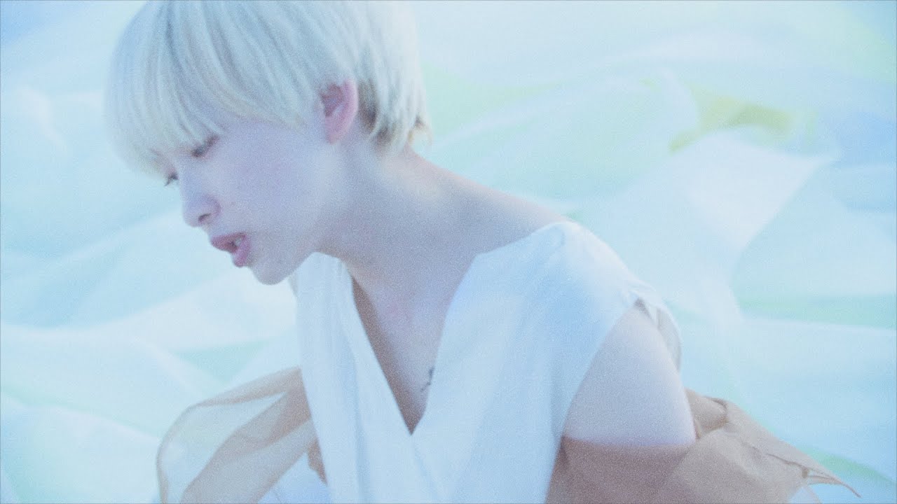 Hakubi、本日リリースの新曲「32等星の夜」のミュージックビデオを公開！クリスマスの夜に寄り添う、情感あふれるパフォーマンスに注目 ...