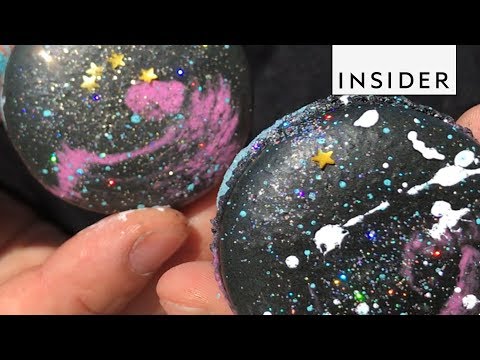 Galaxy Macarons Are Out-Of-This-World Delicious