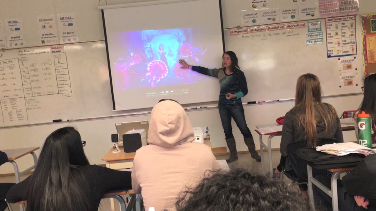 Movie Talk - Level 2 Spanish - Adriana Ramirez