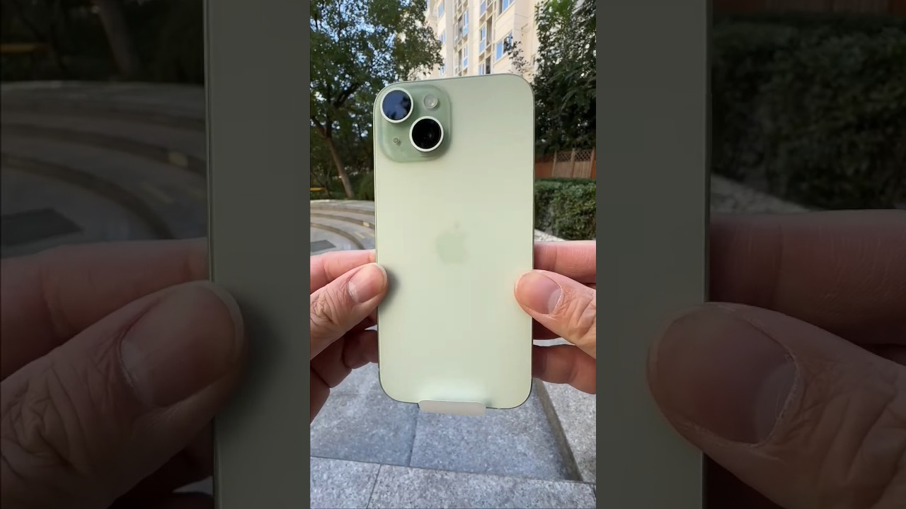 iPhone 15 Green 💚 Unboxing and first looks 🤯